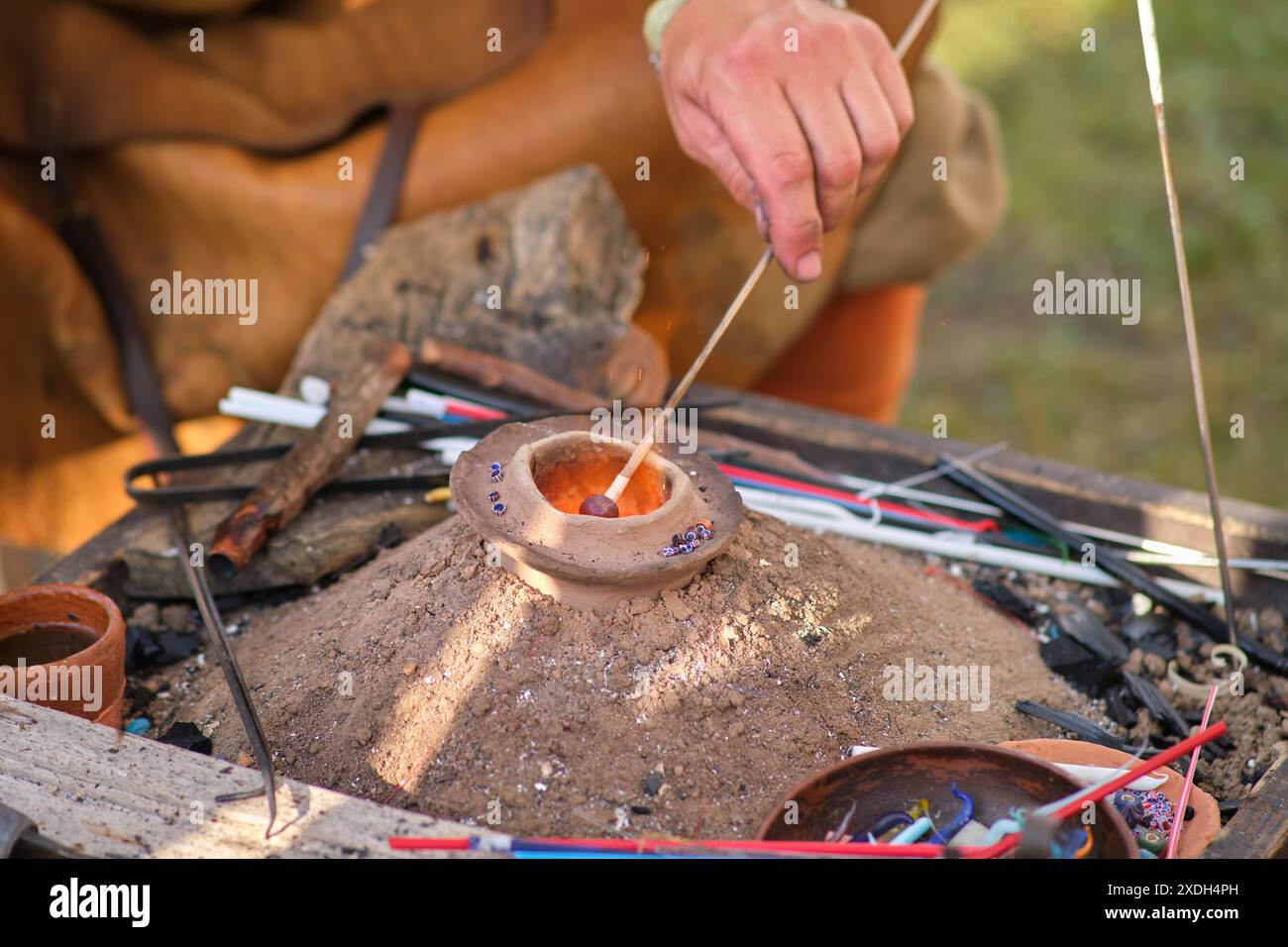 Artist making traditional jewelry hi-res stock photography and images ...