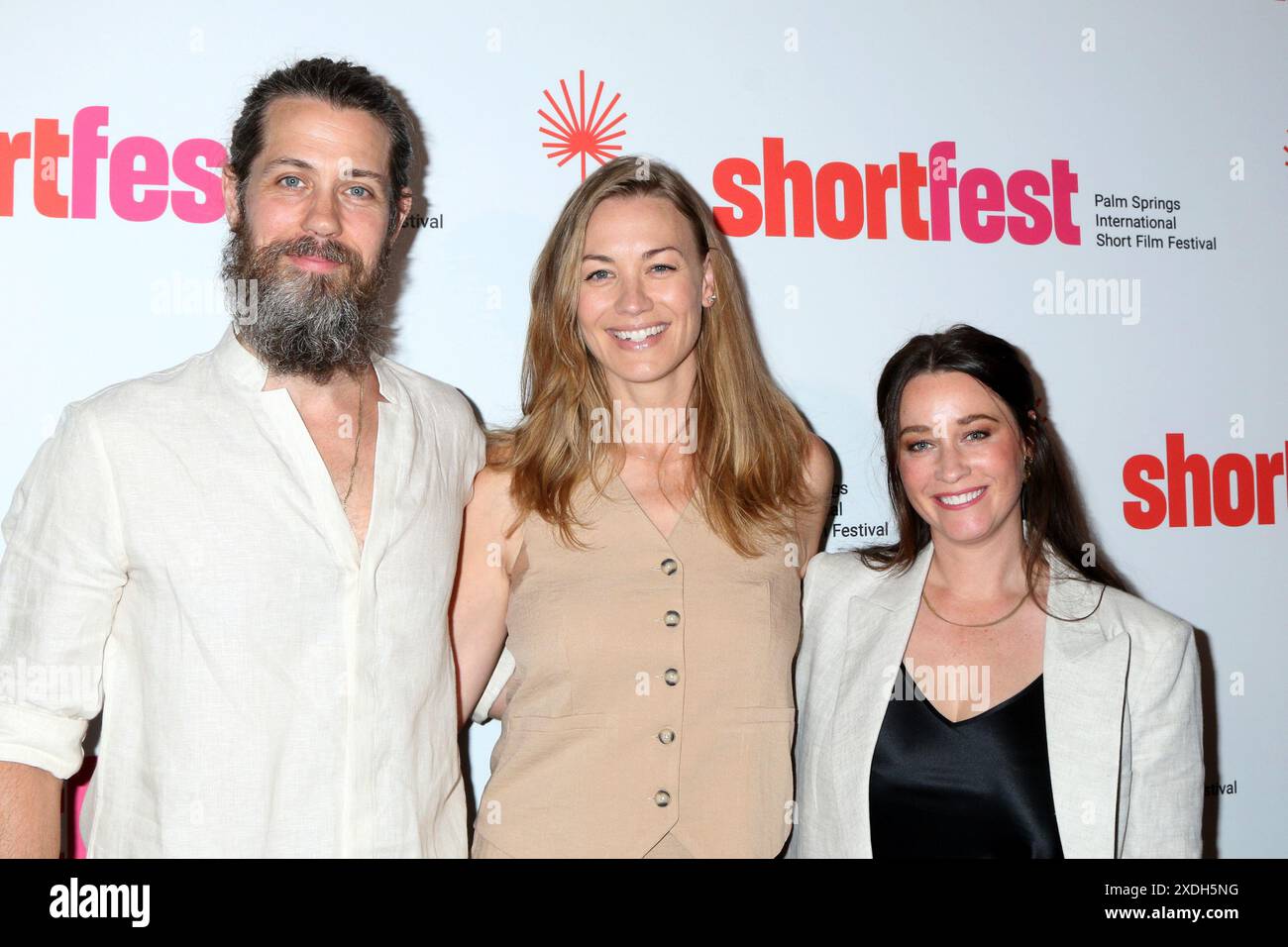 LOS ANGELES - JUN 22: Tim Loden, Yvonne Strahovski, Mekenna Melvin at ...