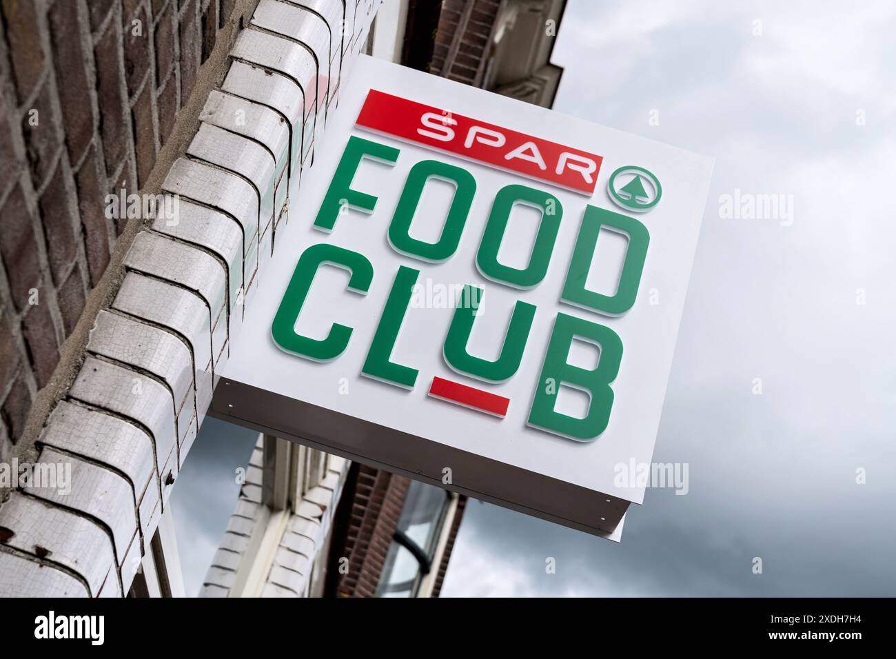 Spar FoodClub sign at supermarket Stock Photo - Alamy