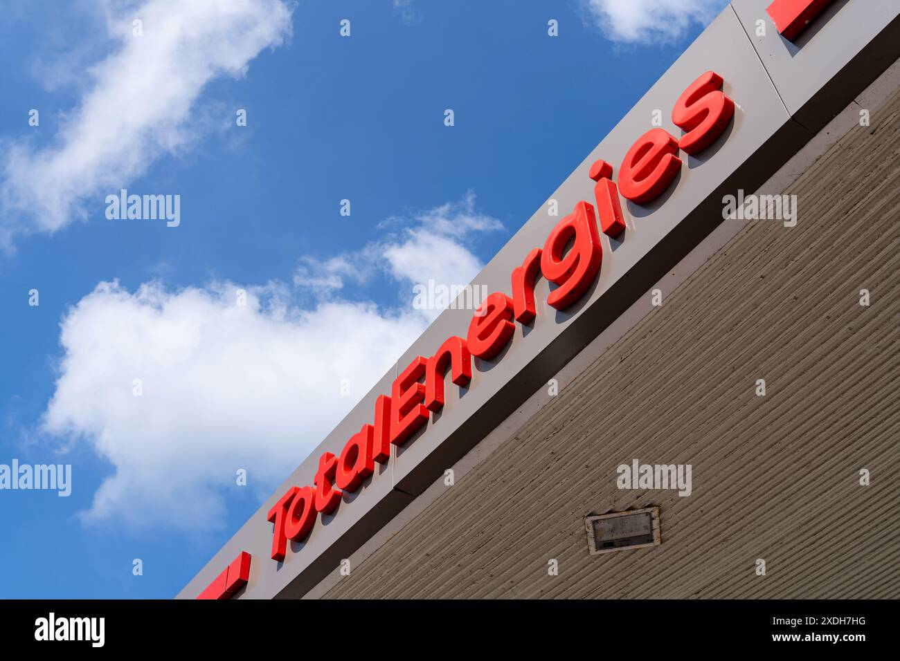 Total energies company hi-res stock photography and images - Alamy