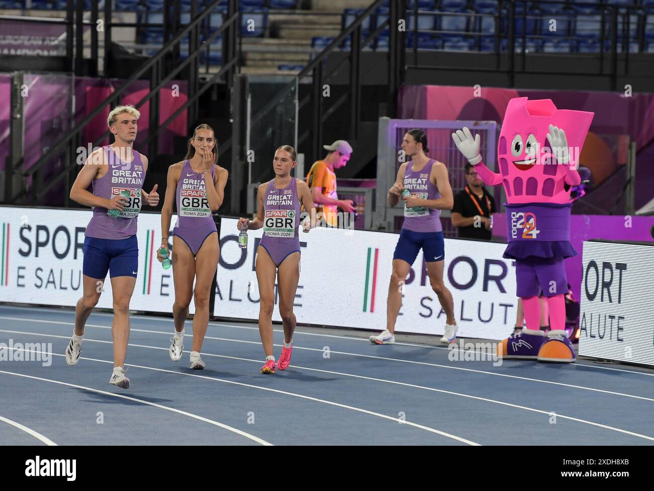 Charlie Carvell, Lewis Davey, Hannah Kelly and Emily Newham competing ...