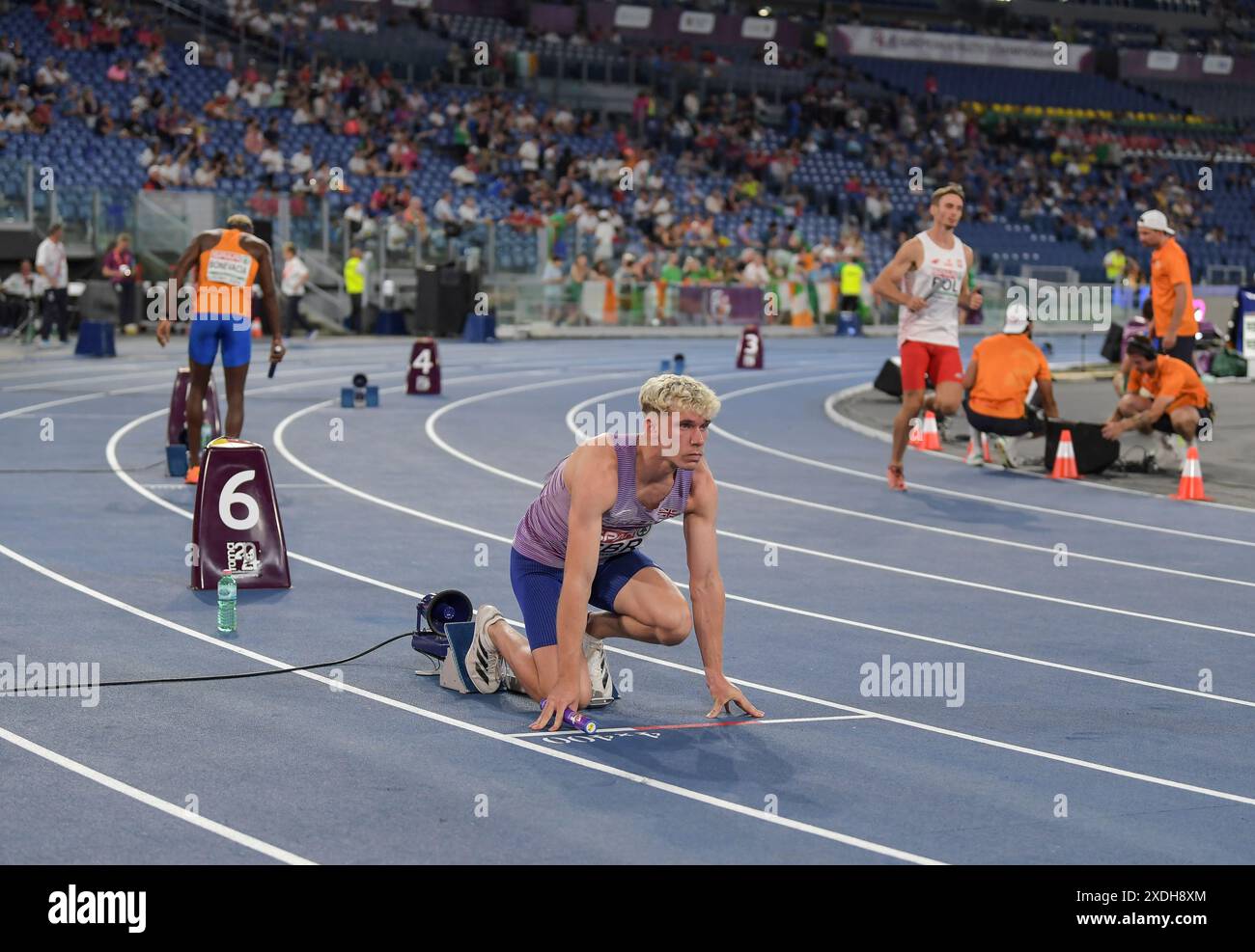 Charlie Carvell competing in the mixed 4x400m relay final at the ...
