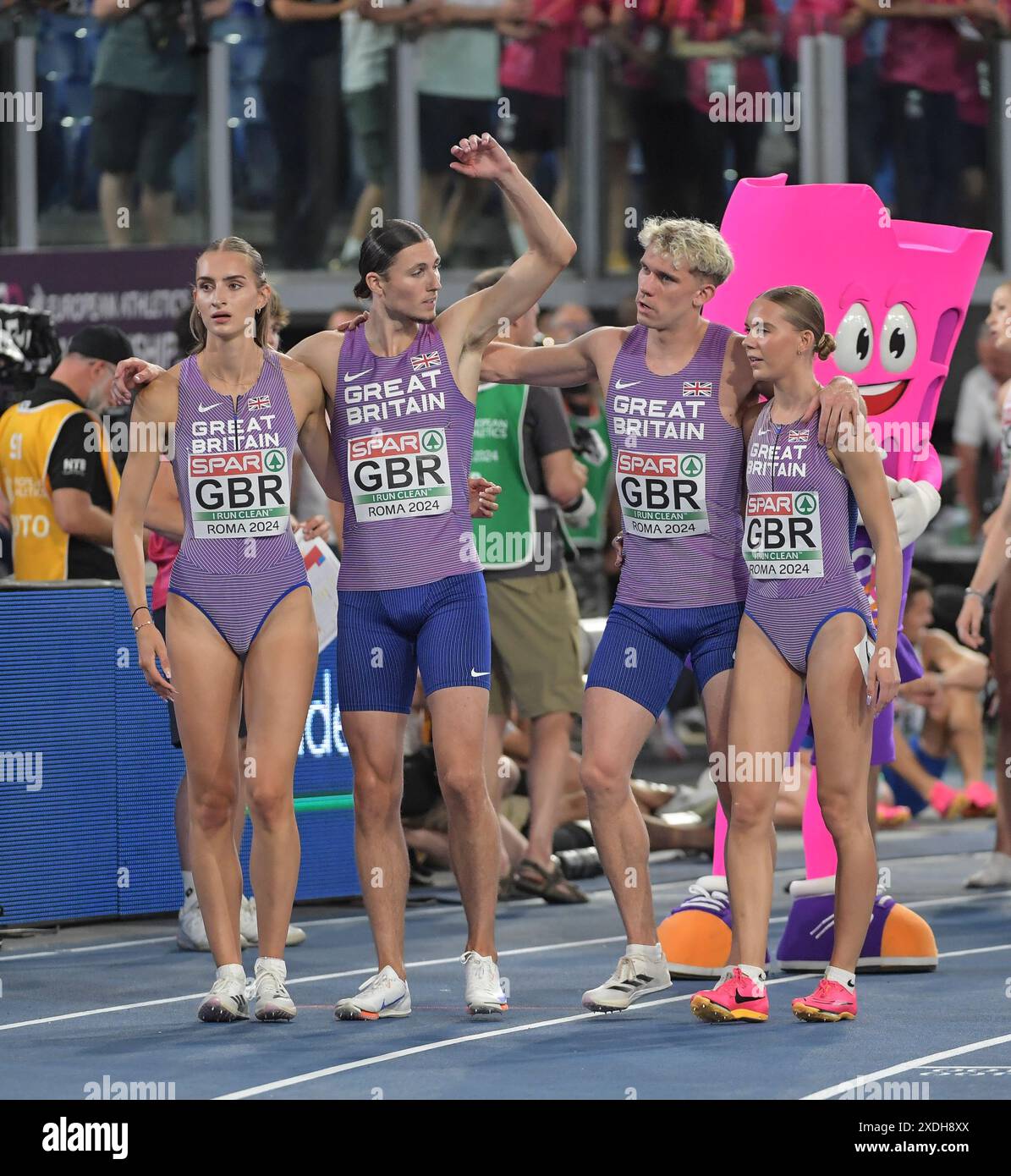 Charlie Carvell, Lewis Davey, Hannah Kelly and Emily Newham competing ...