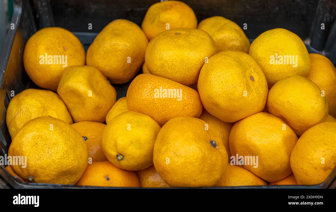 Bruised fruit hi-res stock photography and images - Alamy