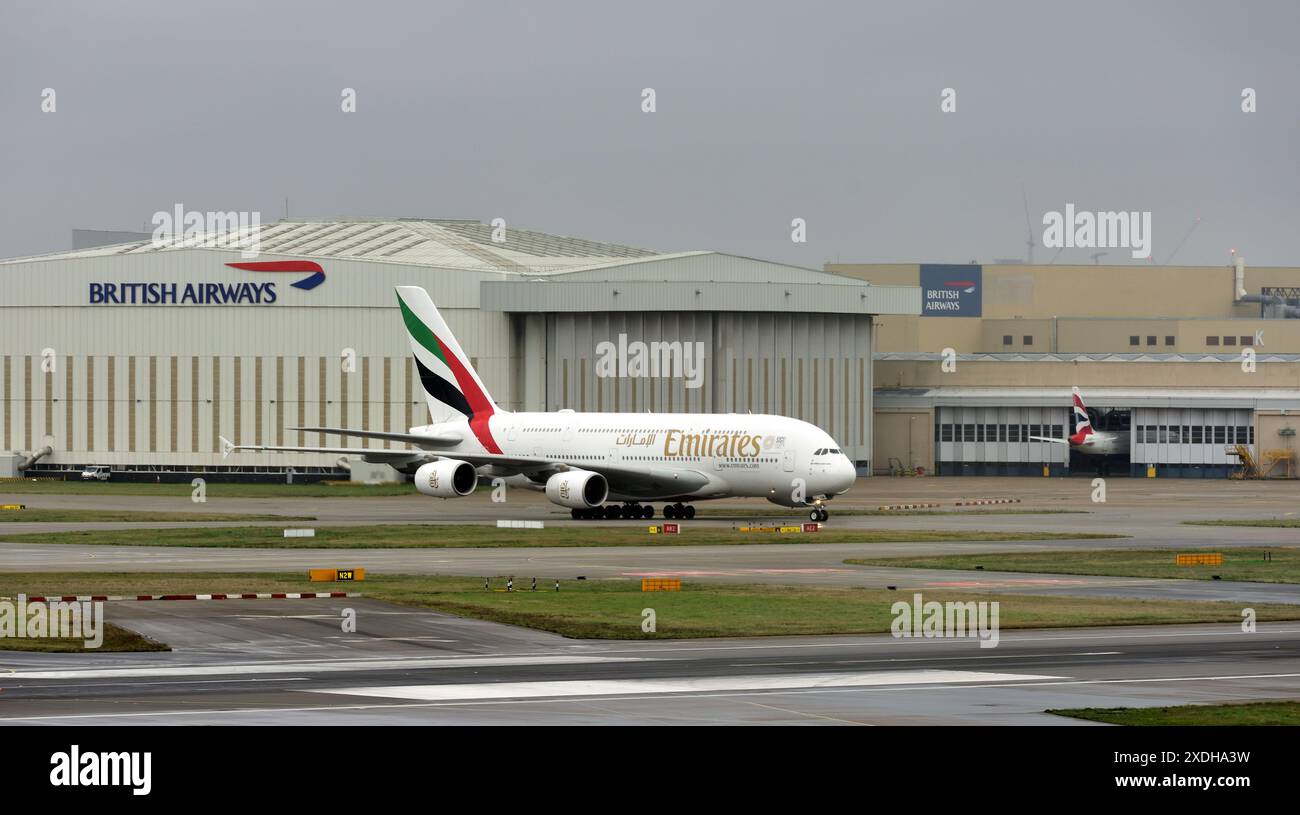Londeon Heathrow Airport, London - 5th November 2019:Emirates Airbus ...