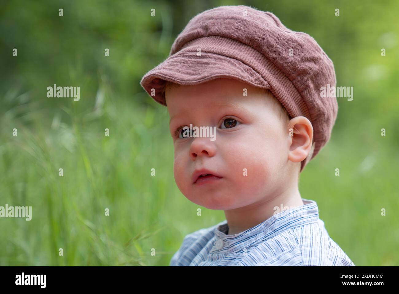 Child naturalist hi-res stock photography and images - Alamy