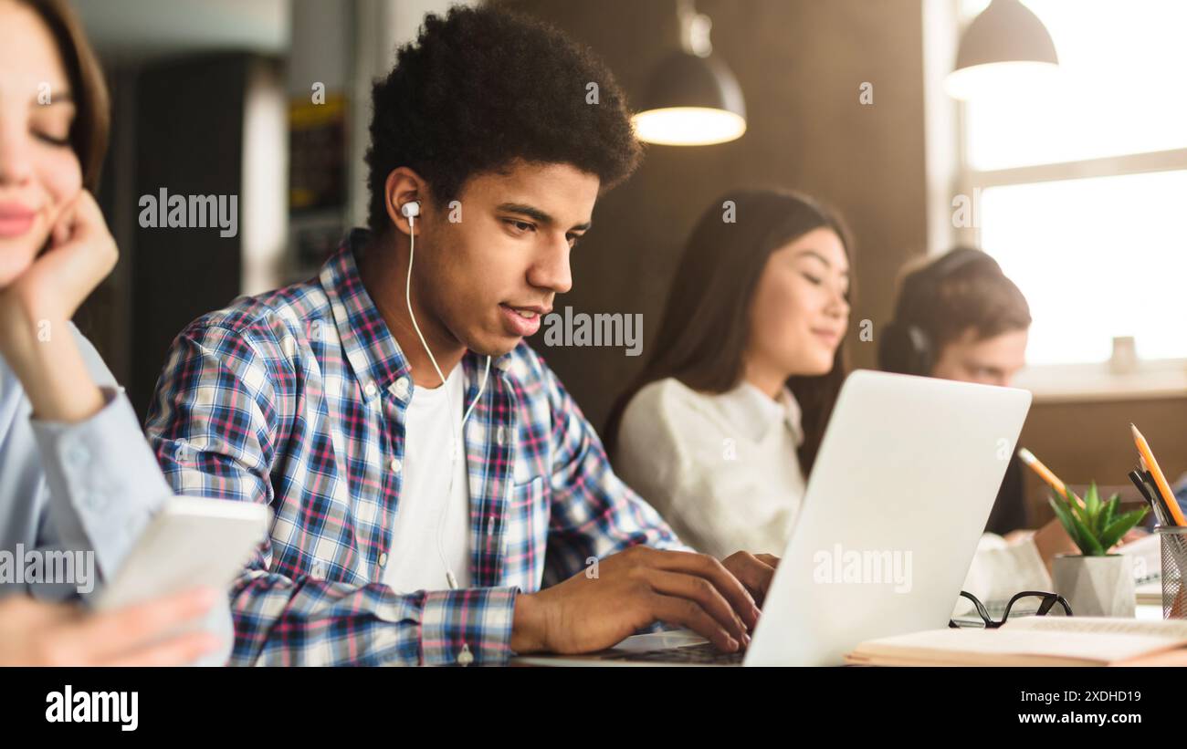Professional library at work hi-res stock photography and images - Alamy