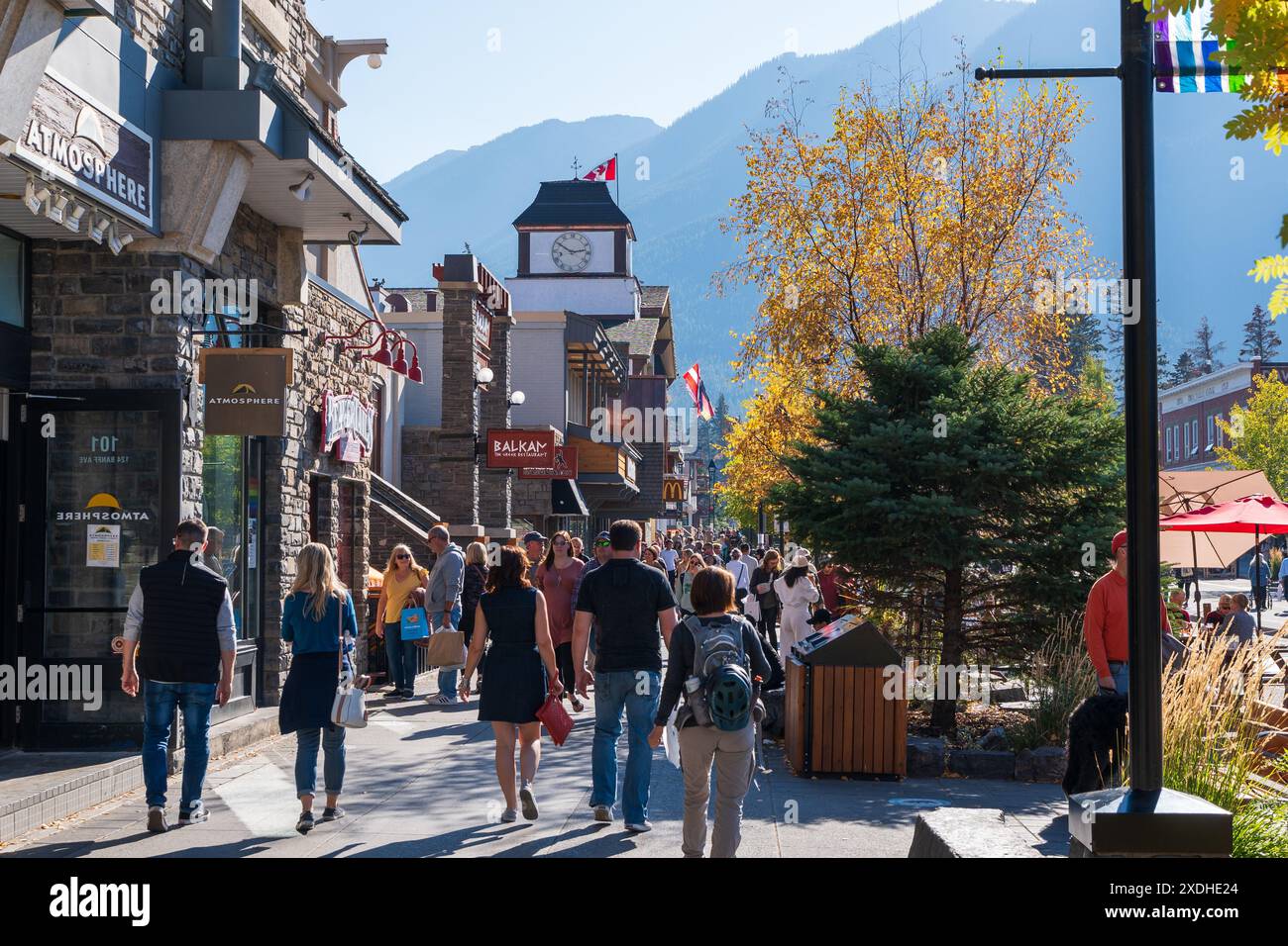 Banff, Alberta, Canada - October 06 2022 : Crowds of people shopping on ...