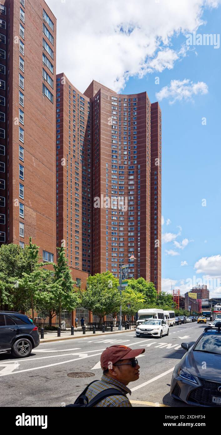 NYC Chinatown: Confucius Plaza, a 44-story crescent-shaped brick ...
