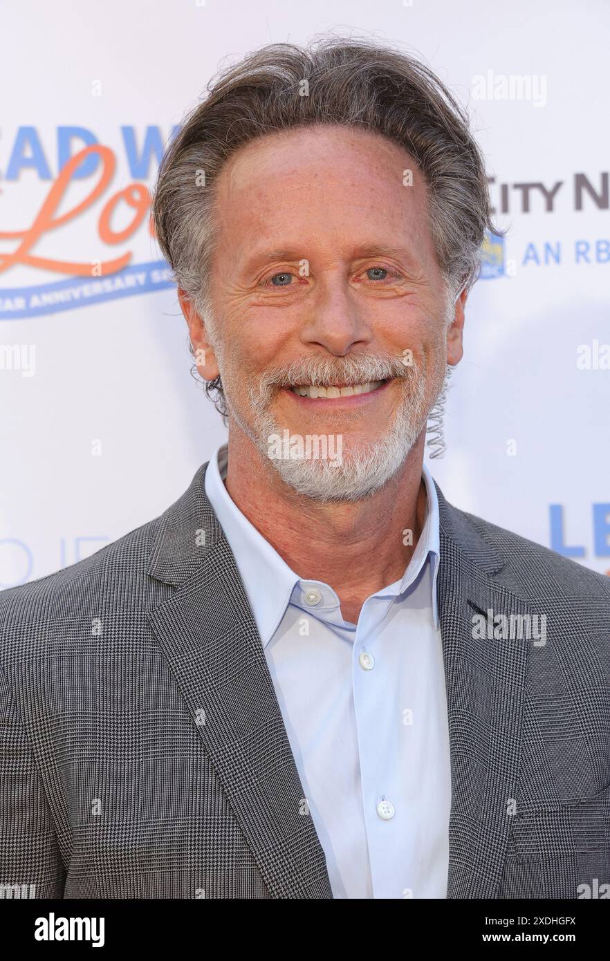 LOS ANGELES, CA - JUNE 22: Steven Weber at Project Angel Food's Lead ...