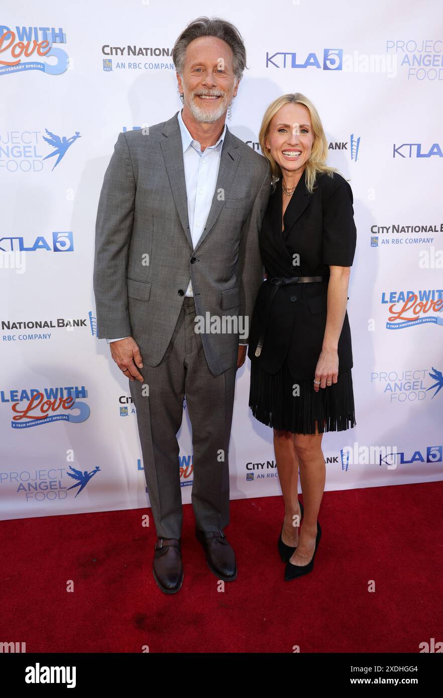 LOS ANGELES, CA - JUNE 22: Steven Weber, Jessica Holmes at Project ...