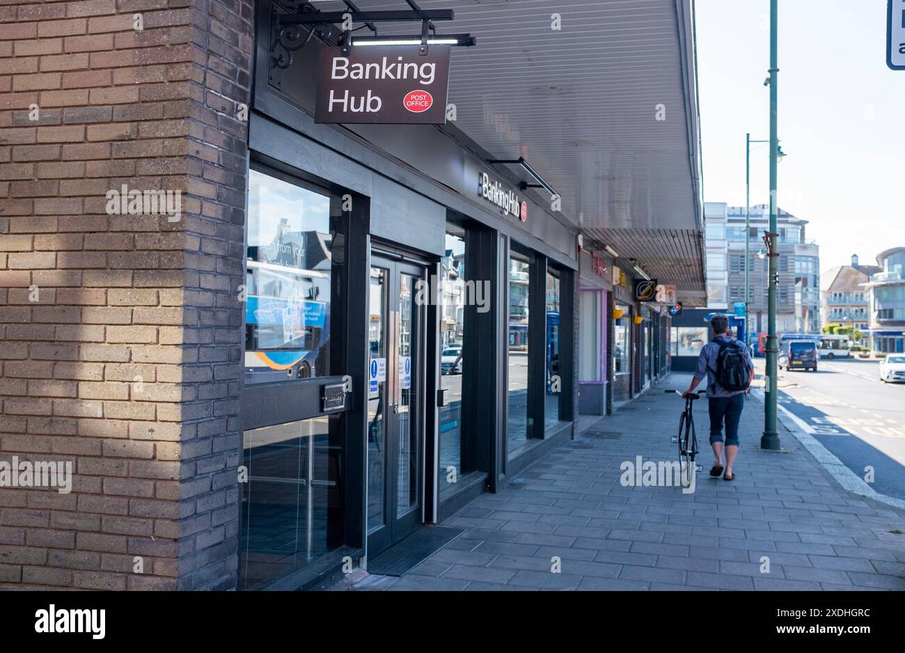 Banking hubs uk hi-res stock photography and images - Alamy