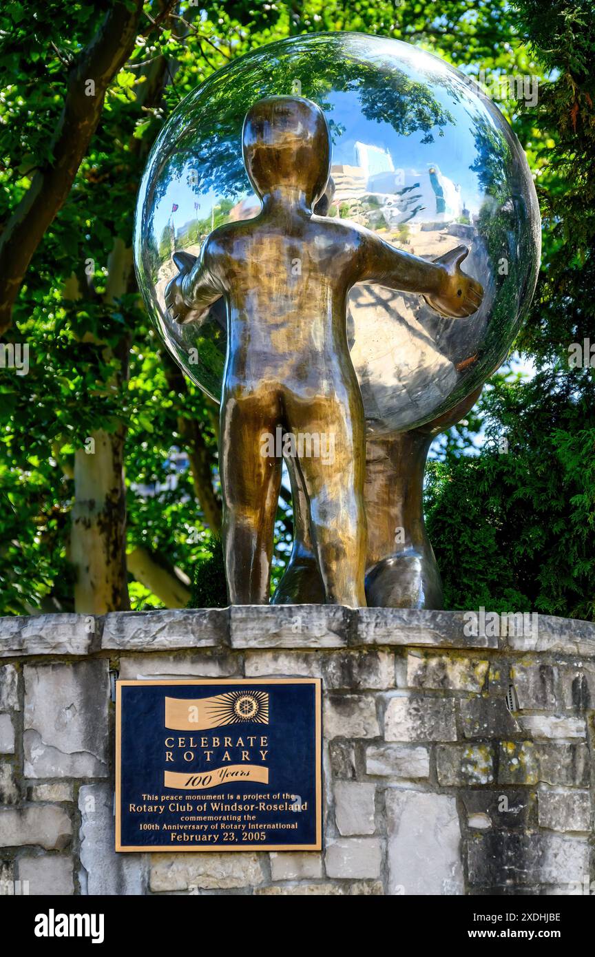 Rotary internacional peace monument hi-res stock photography and images ...