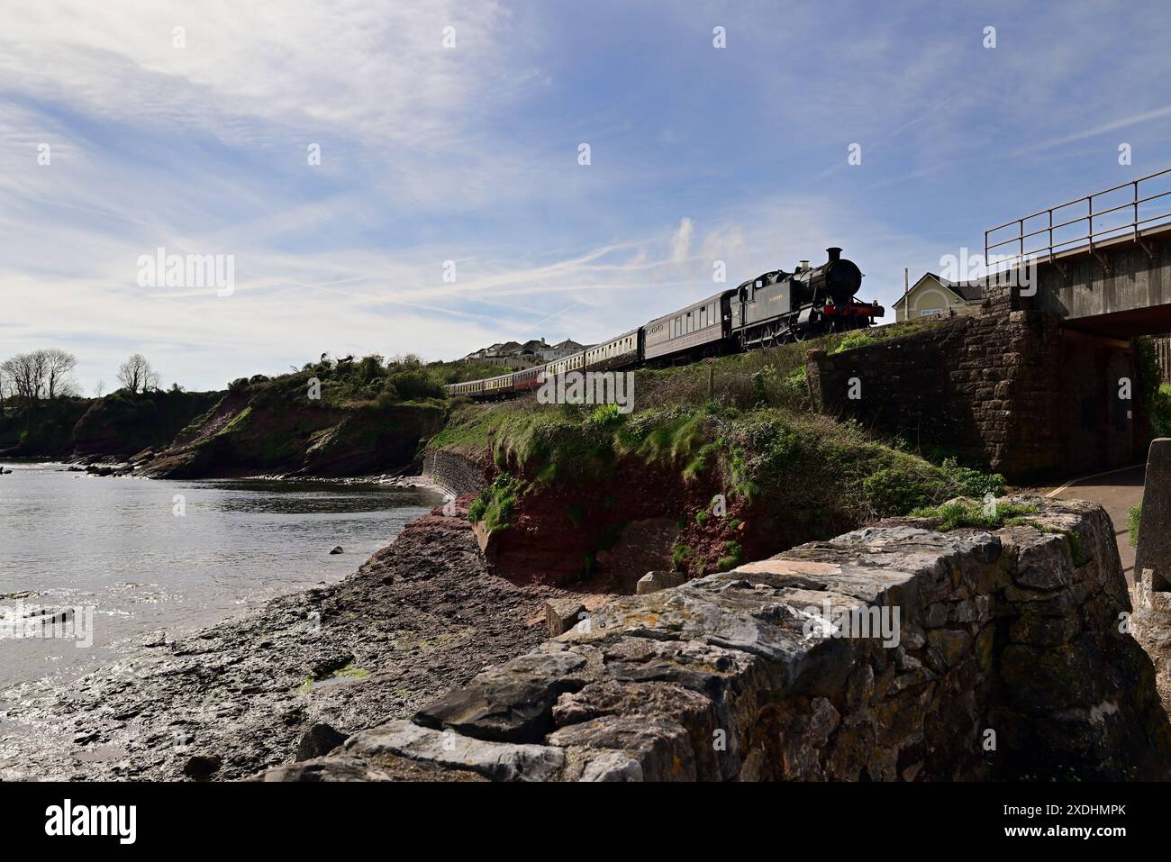 GWR 5205 class 2-8-0 tank locomotive No 5239 Goiliath passing ...