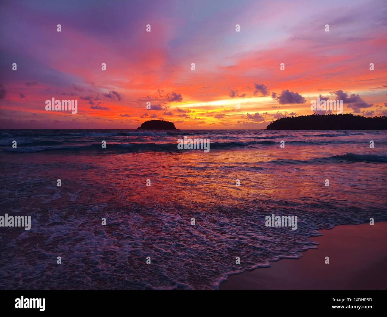 Beautiful ocean view sunset hi-res stock photography and images - Alamy