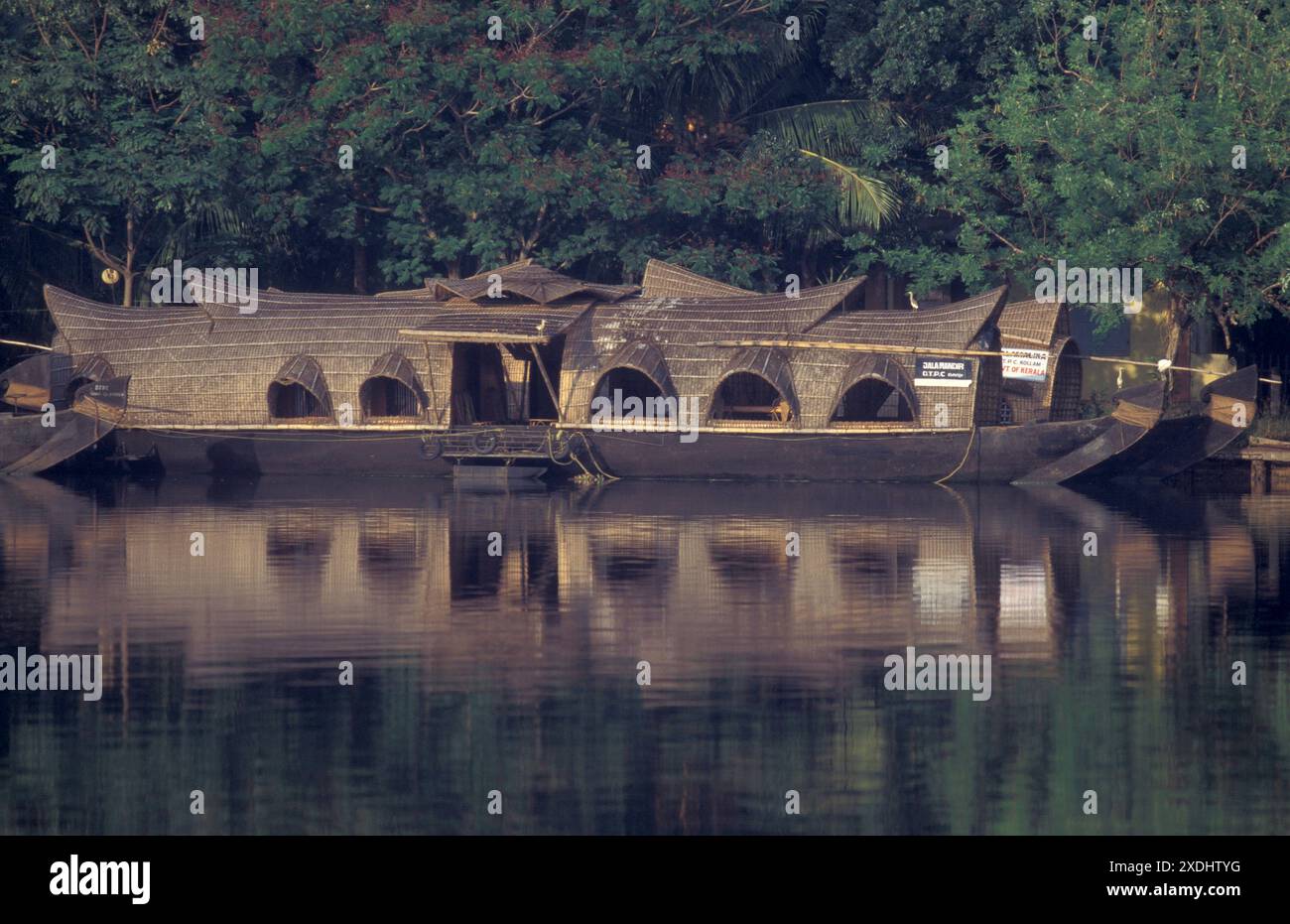 Kochi backwater house boat hi-res stock photography and images - Alamy