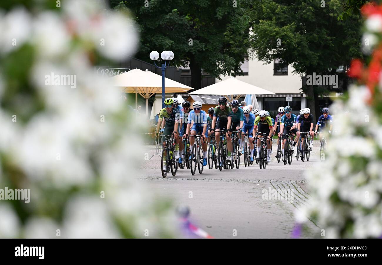 23 June 2024, Baden-Württemberg, Donaueschingen/Bad Dürrheim: Cycling ...