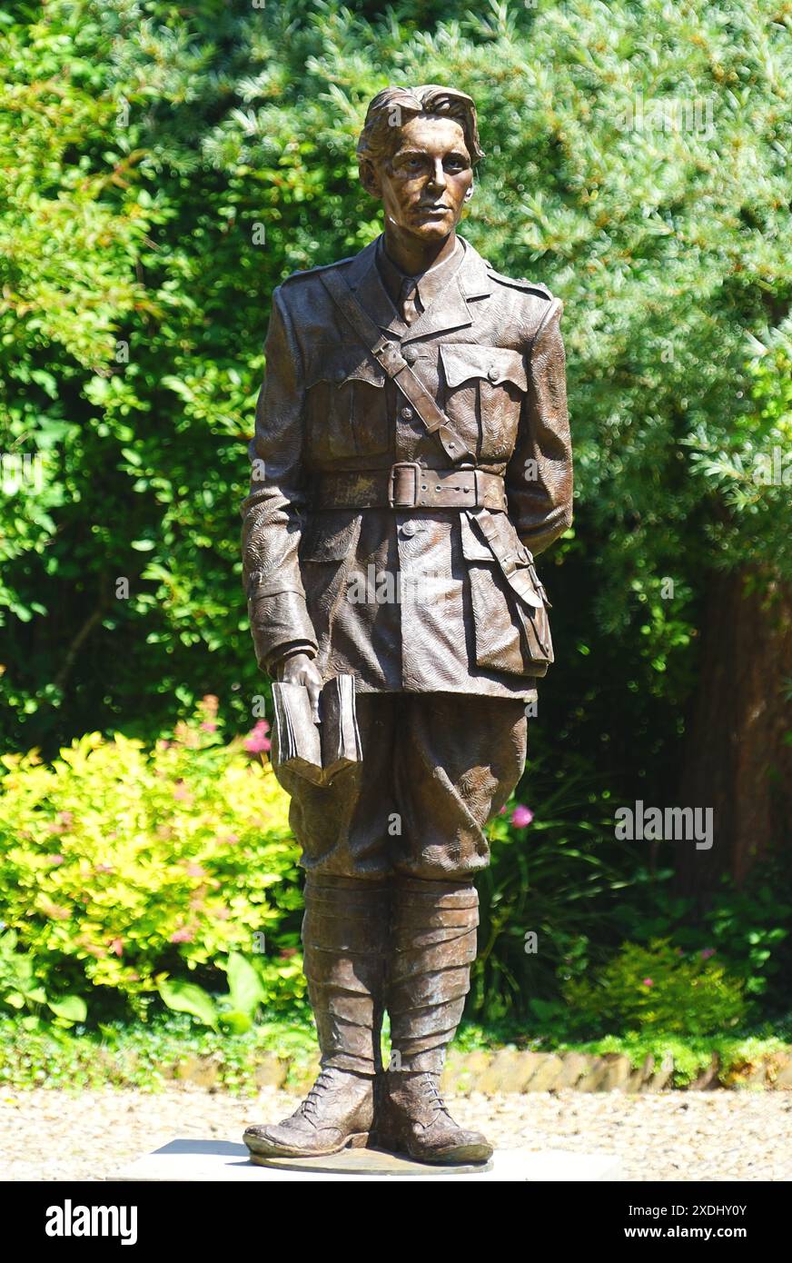 Statue of Rupert Brooke in front of the Old Vicarage, Granchester Stock ...