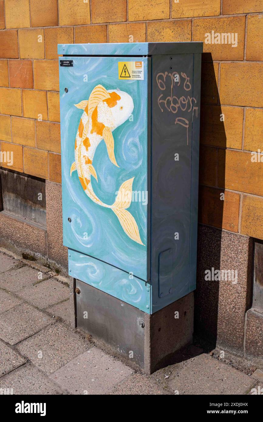 Graffiti fish hi-res stock photography and images - Alamy