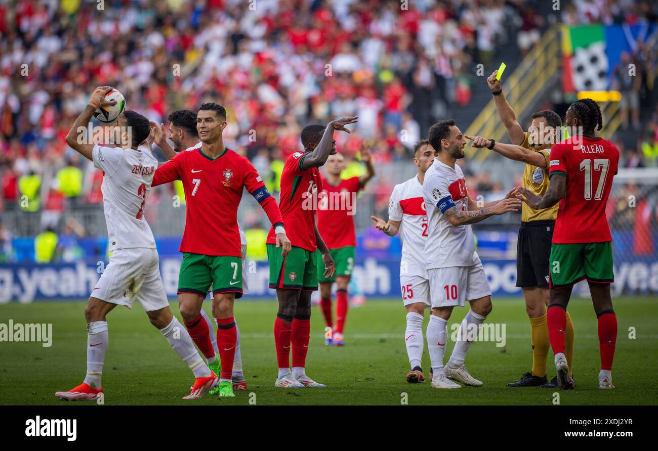 Dortmund, Germany. 22nd Jun 2024. Referee Felix Zwayer, Hakan ...