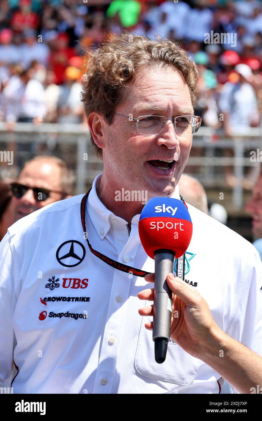 Management board chairman daimler benz hi-res stock photography and ...