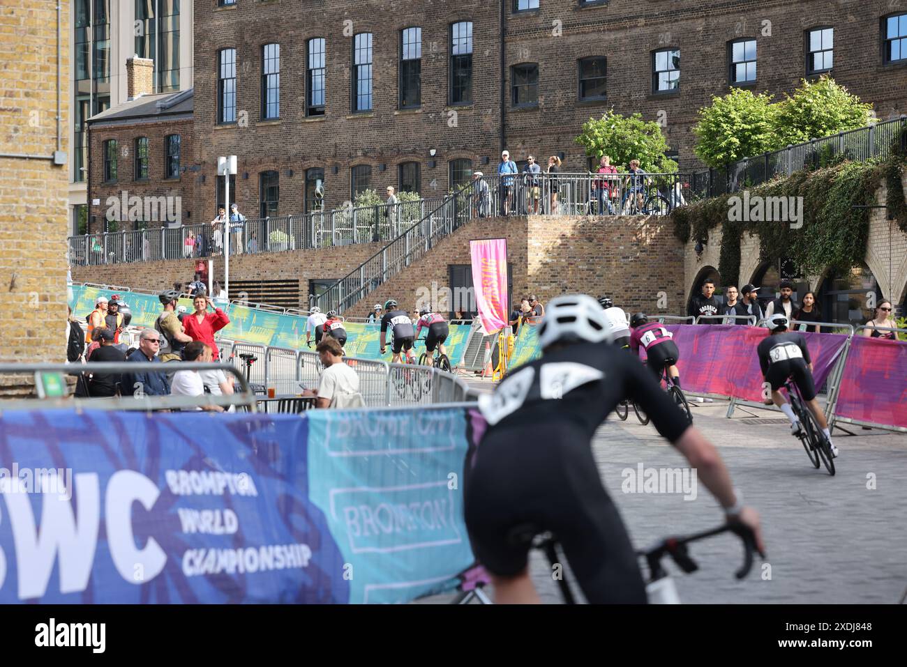 Three day cycling festival, run by VIA Criterium, at Kings Cross over ...