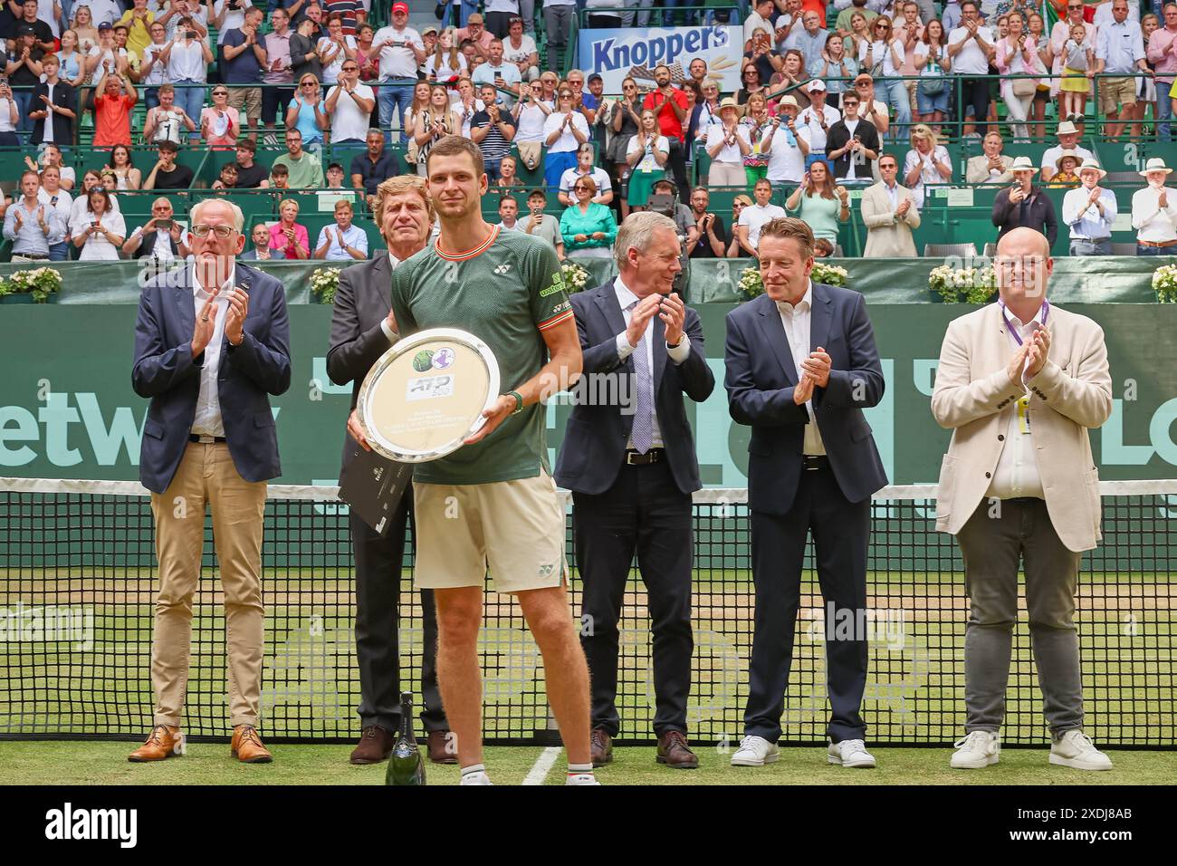 Hurkacz halle 2024 trophy hi-res stock photography and images - Alamy