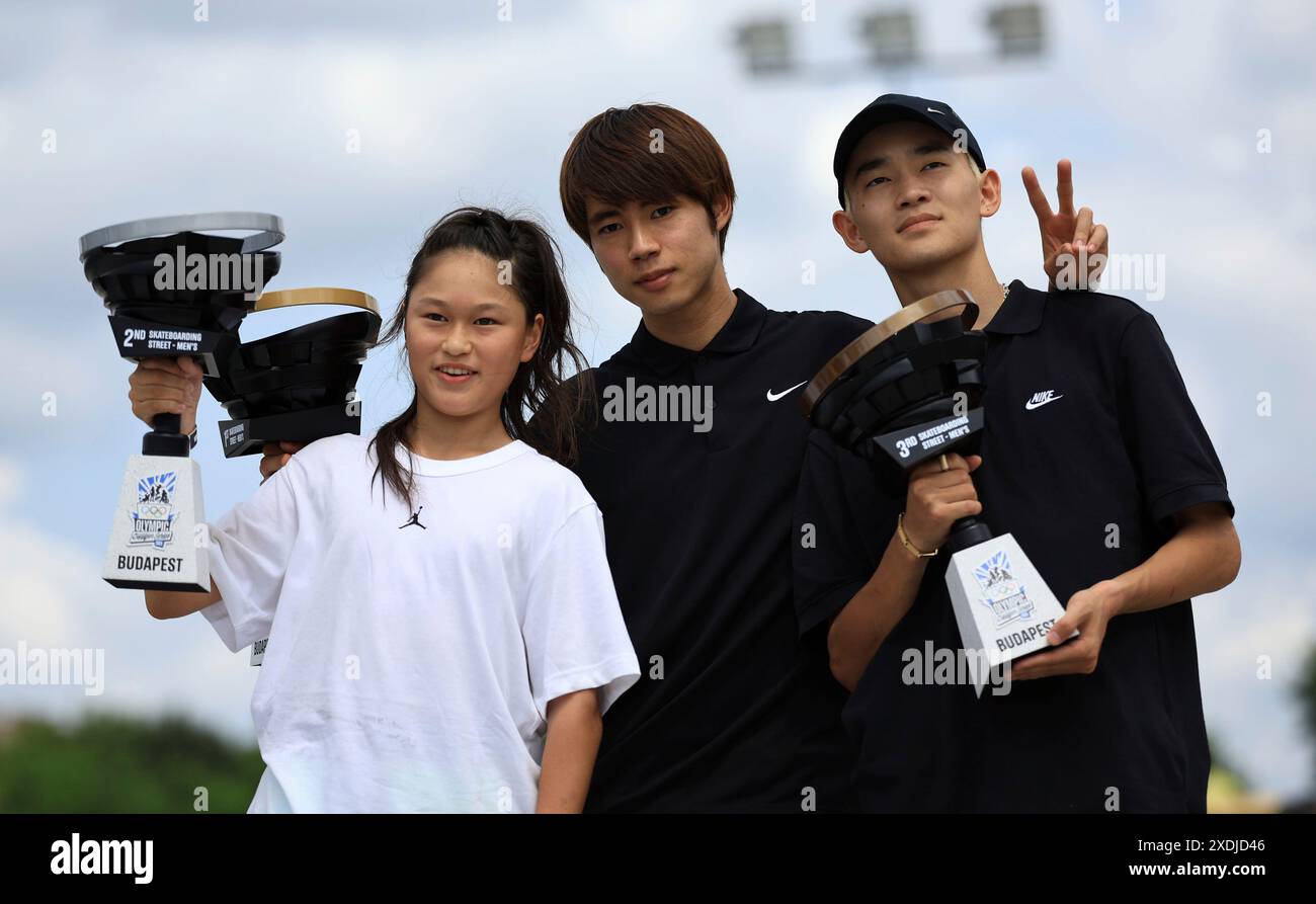 Japanese Yuto Horigome (C), a gold medalist of the Tokyo Olympics ...