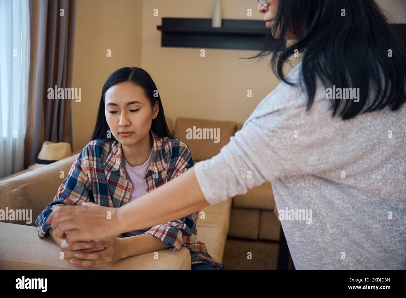 Snatching mobile phone hi-res stock photography and images - Alamy