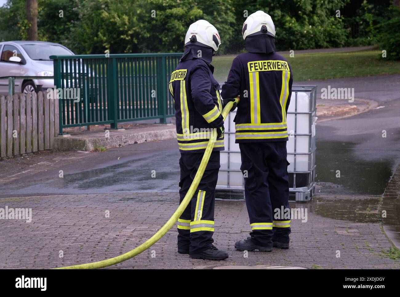 Feuerwehr-Blaulicht Feuerwehr in verschiedenen Bildern und Aktionen in ...