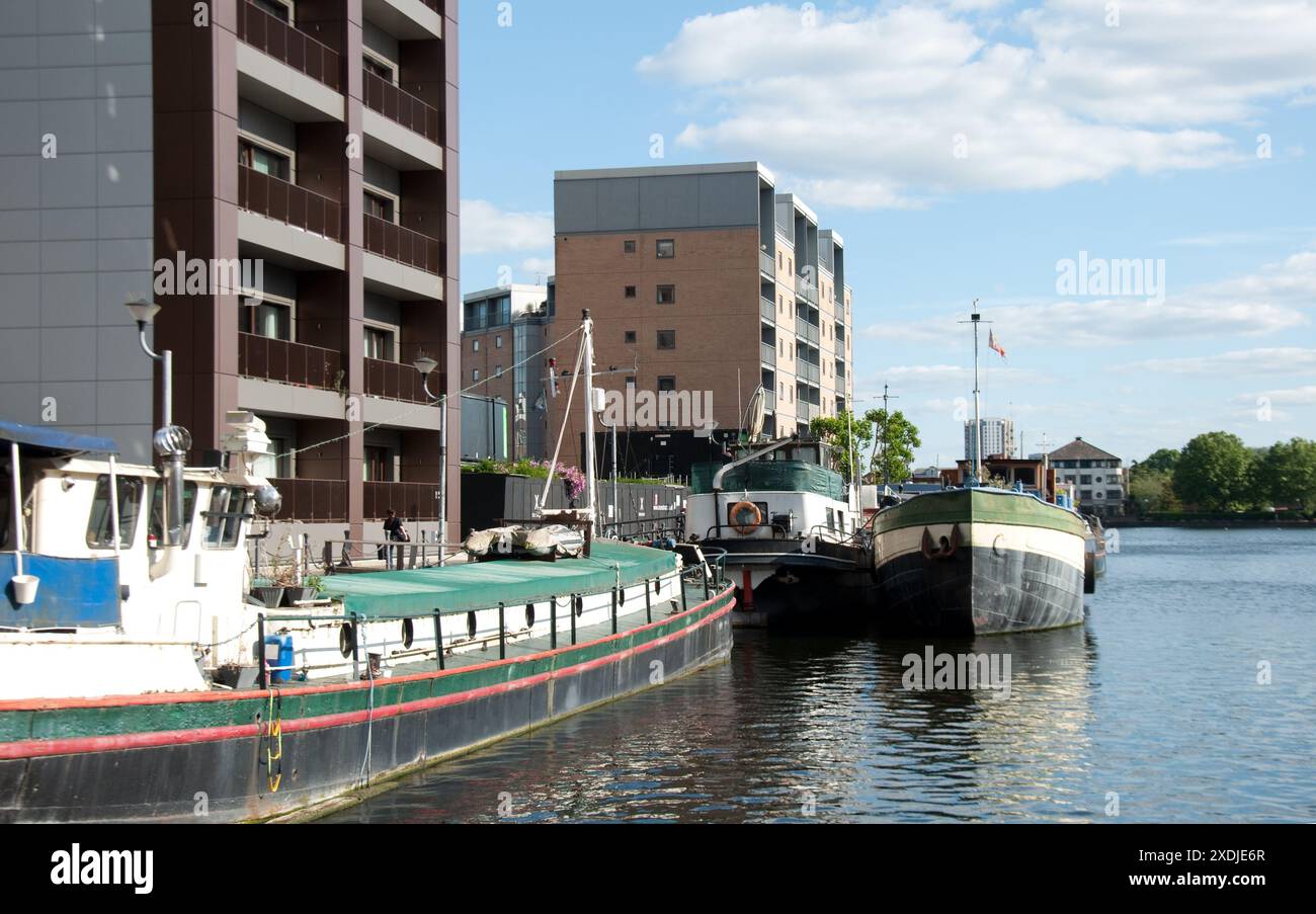 Anchored cross hi-res stock photography and images - Alamy