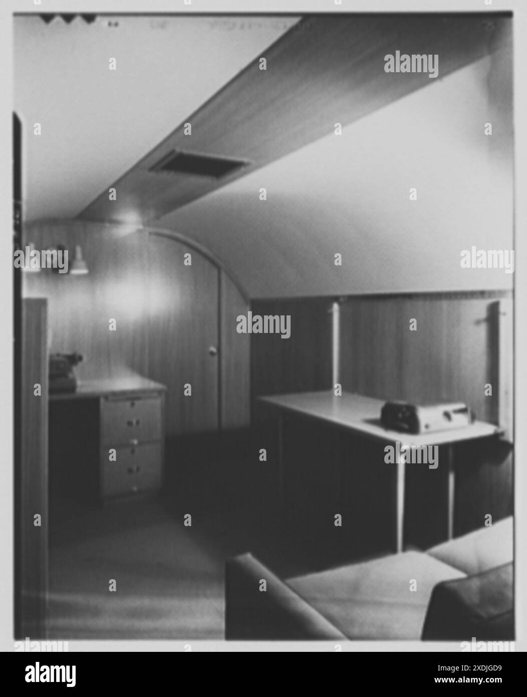 Willauer box. Interior III. Gottscho-Schleisner Collection Stock Photo ...