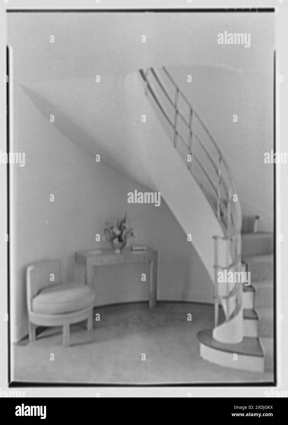 George R. Dyer, residence in Brookville, Long Island. Entrance hall ...
