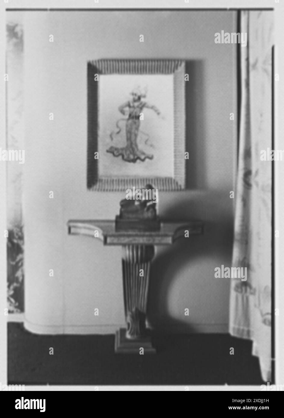 Leonard L. Hutton, residence at 69 E. 57th St., New York City. Detail ...