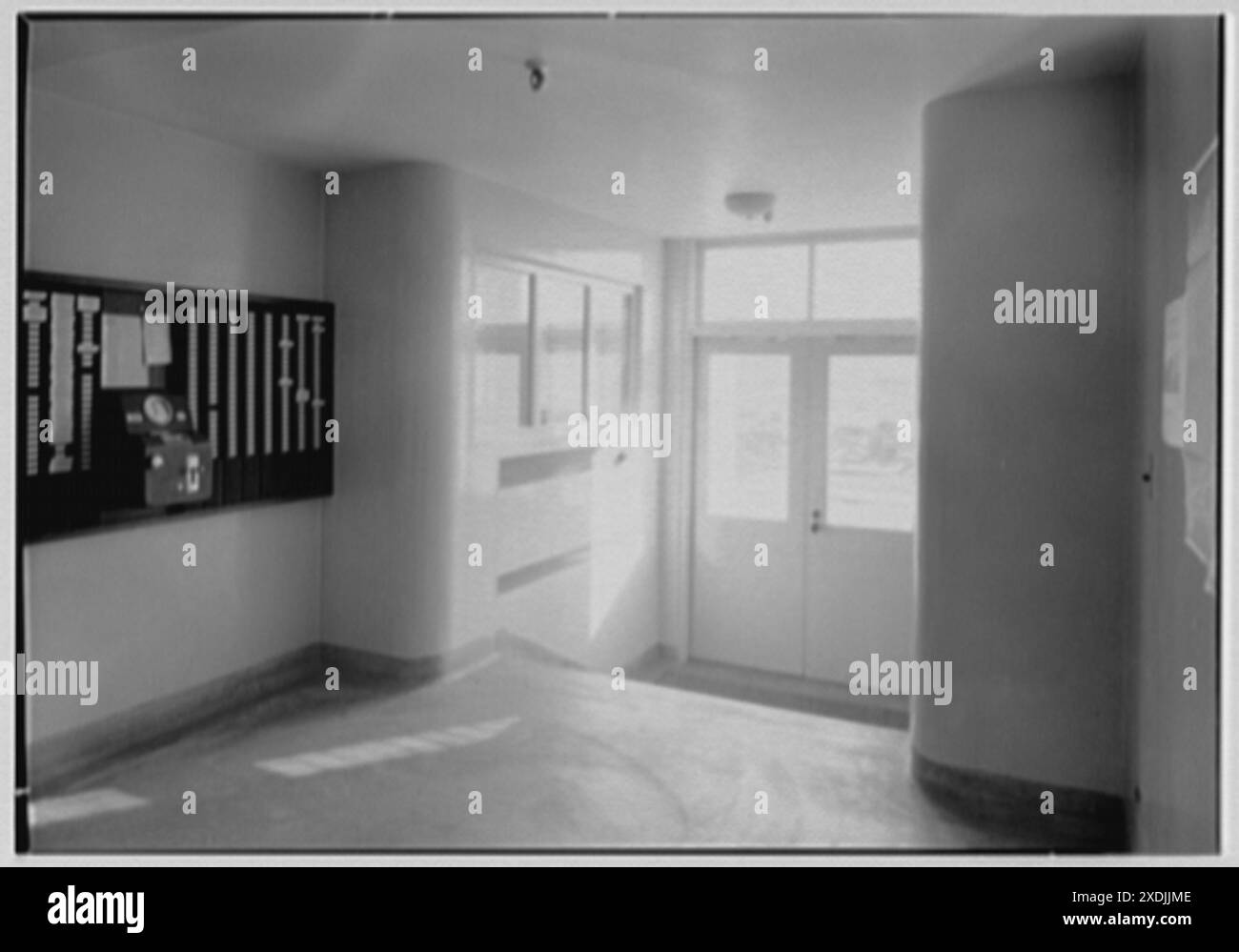 Hoffmann-LaRoche Inc., Nutley, New Jersey. Building 42, entrance hall ...