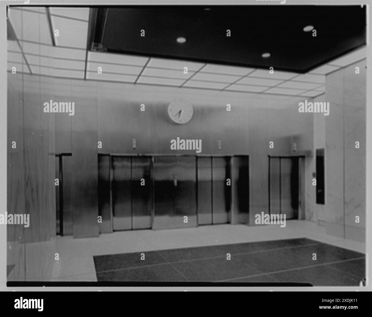 1650 broadway hi-res stock photography and images - Alamy