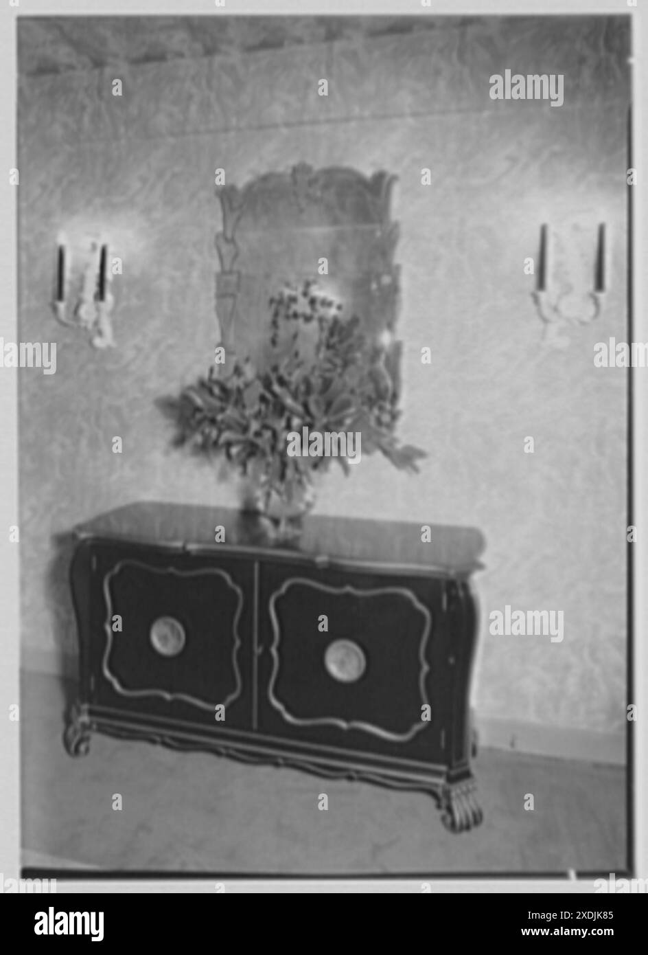 Albert Tramer, residence at 141 E. 56th St., New York City. Foyer ...