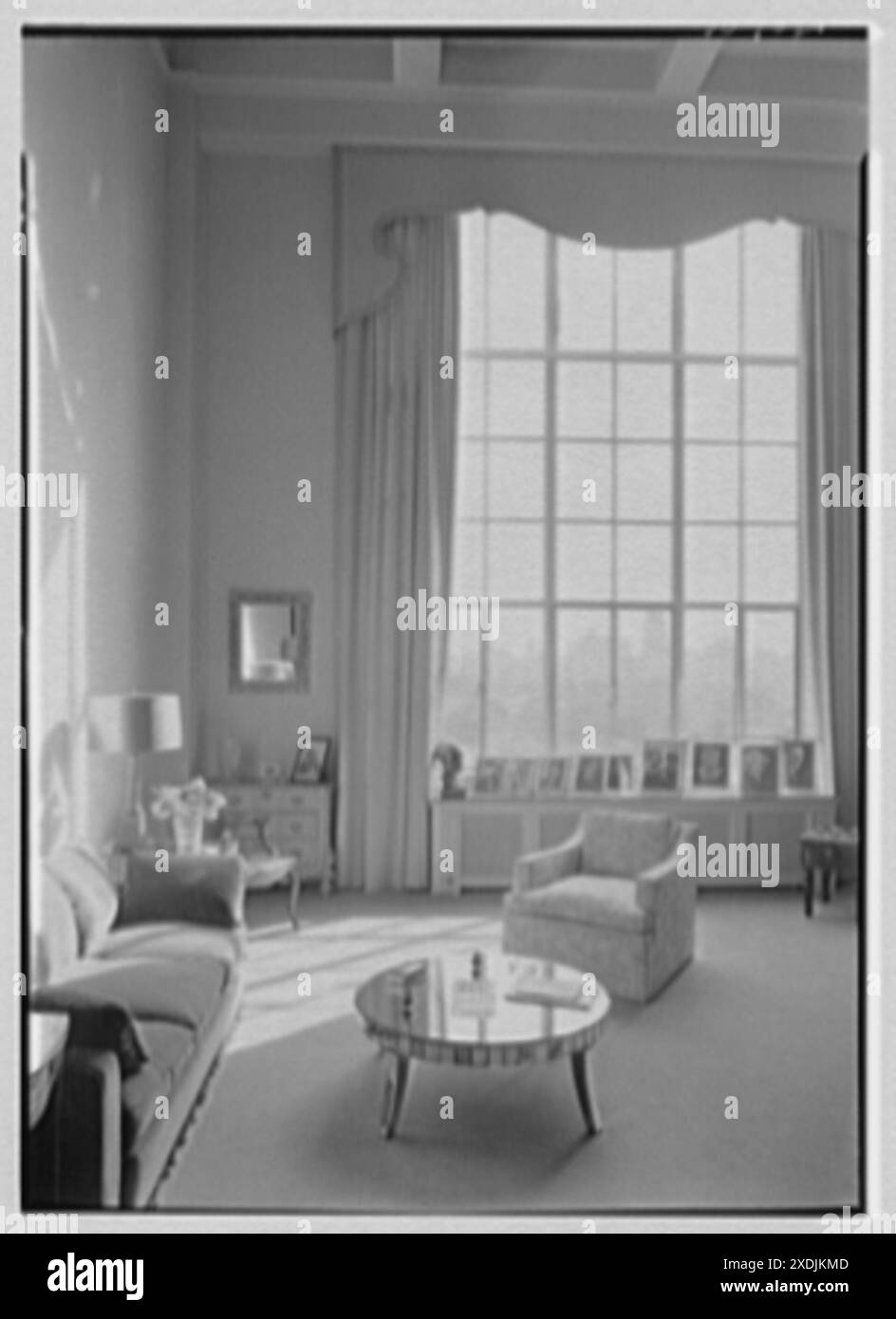 Ellen Ballon, residence at 2 W. 67th St., New York City. Living room ...
