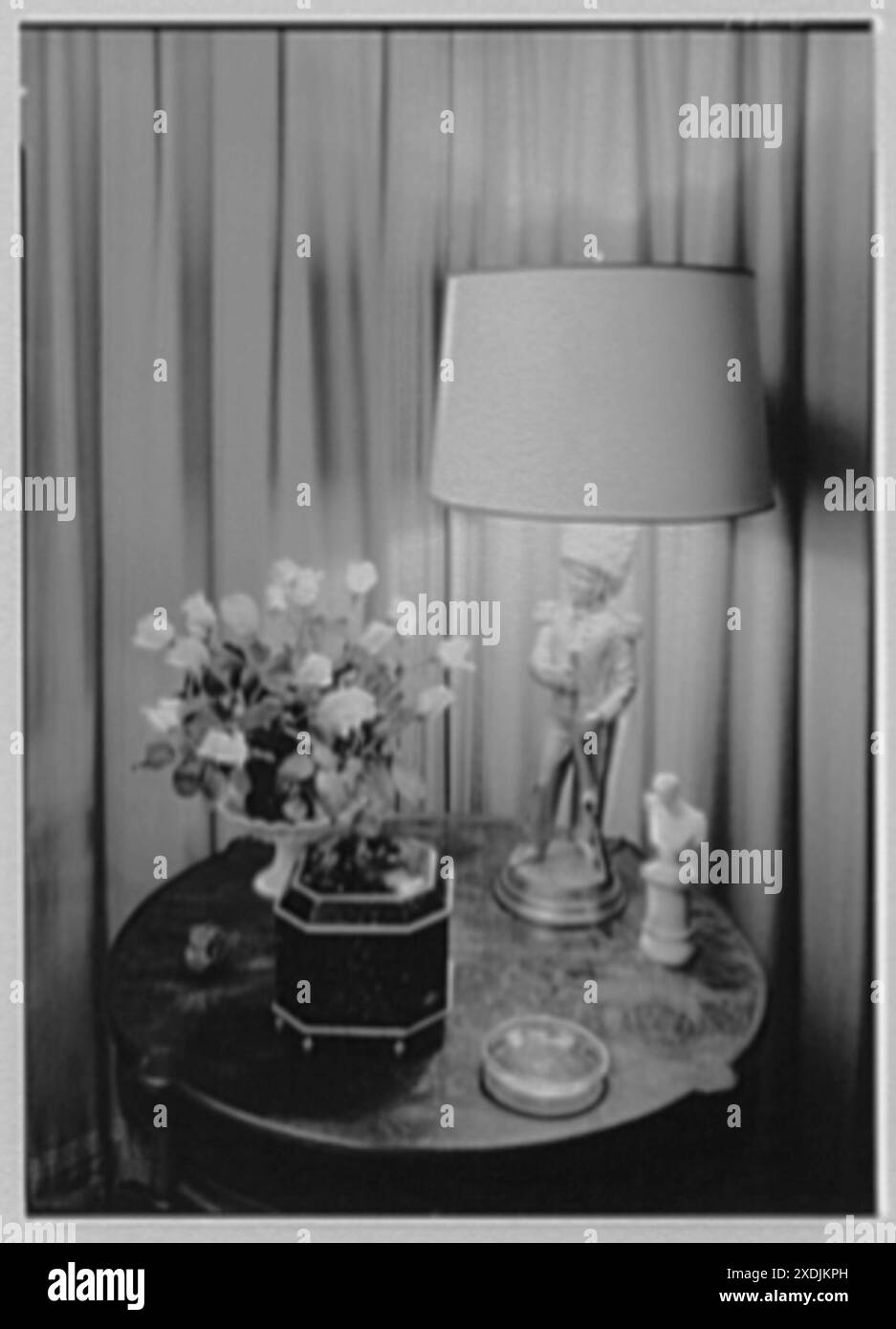 Martin Kahn, residence, Ritz Tower, 57th St., New York City. Detail of ...