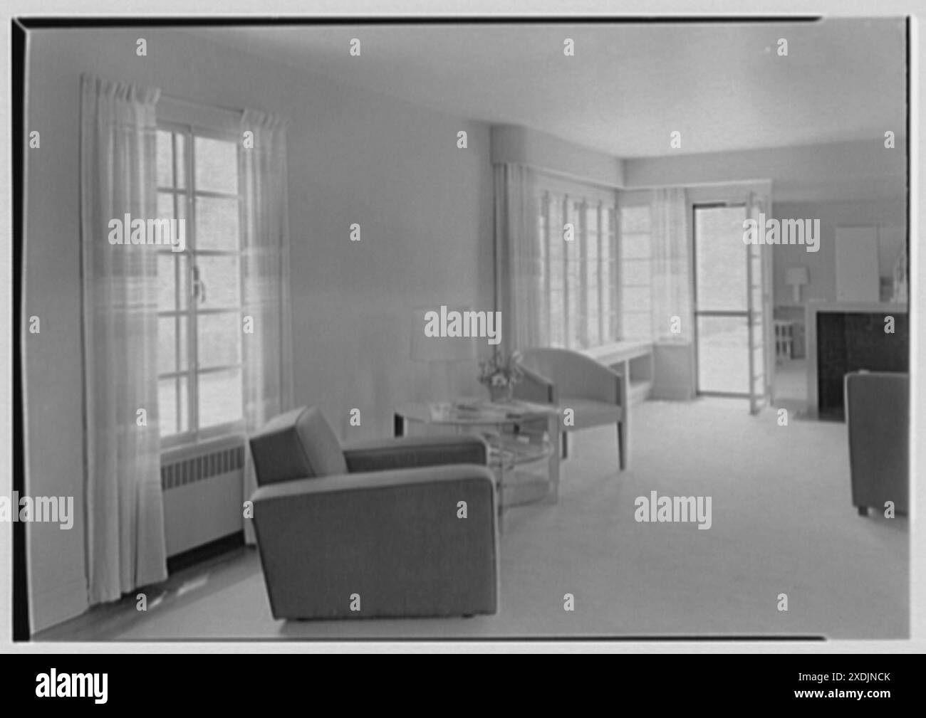 George R. Dyer, residence in Brookville, Long Island. Living room, side ...