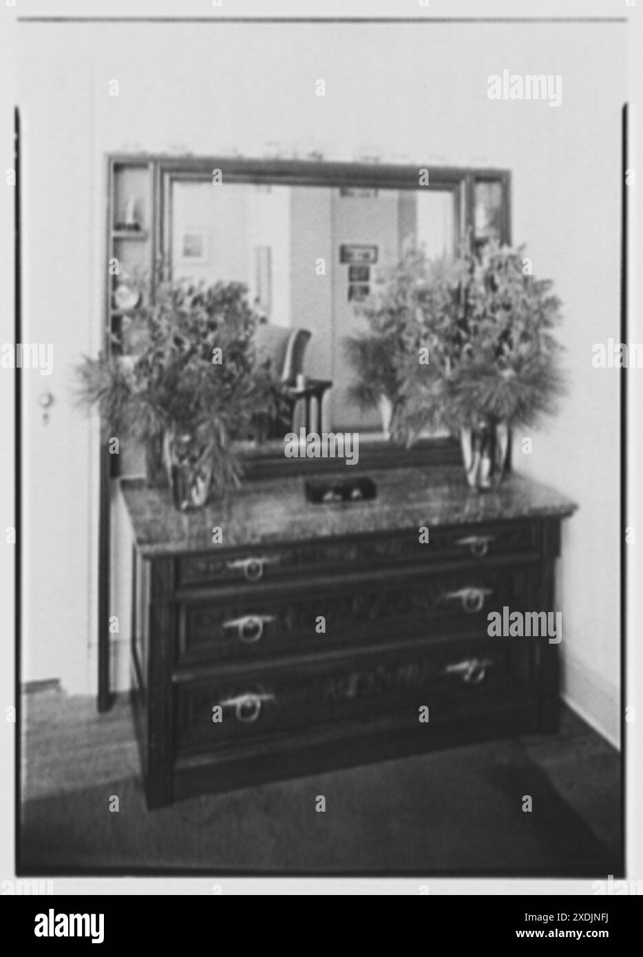 Mrs. L. Pye, residence at 148 Willow St., Brooklyn, N.Y. Dresser detail ...