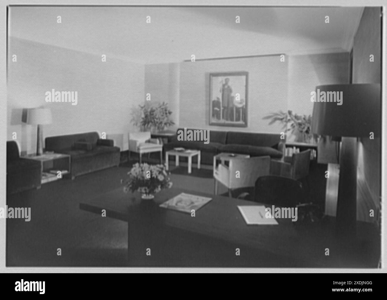 McCalls Magazine, 230 Park Ave., New York City. Reception room, with ...