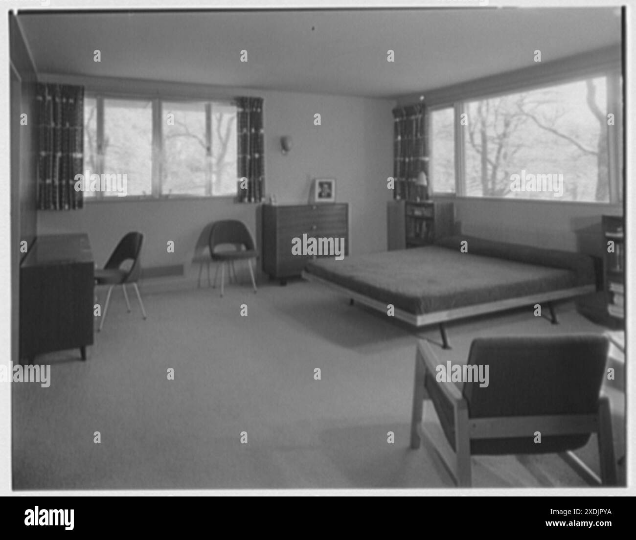 Mr. and Mrs. Jack Breard, residence at 4650 Meadowood Rd., Dallas ...