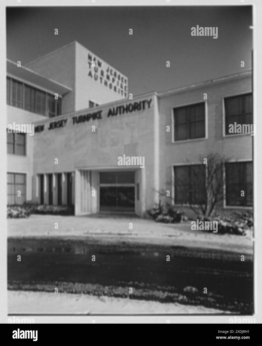 New Jersey Turnpike Authority, office building, New Brunswick. Exterior ...
