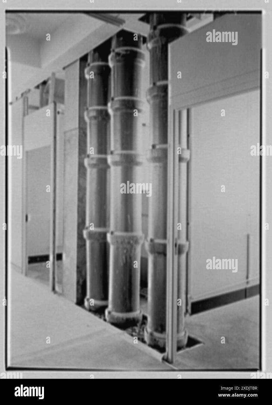 Bell Telephone Laboratory, Murray Hill, New Jersey. Exposed flues ...