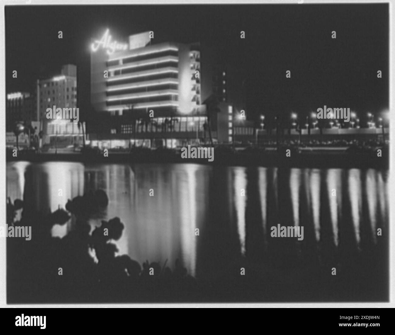 View miami skyline night Black and White Stock Photos & Images - Alamy