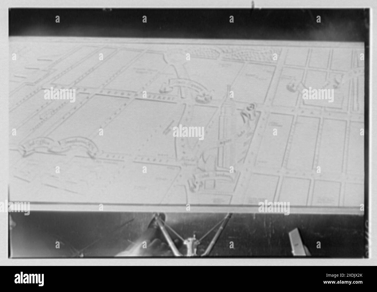 Aberdeen Hotel, 17 W. 32nd St., New York City. Office desk, map detail ...
