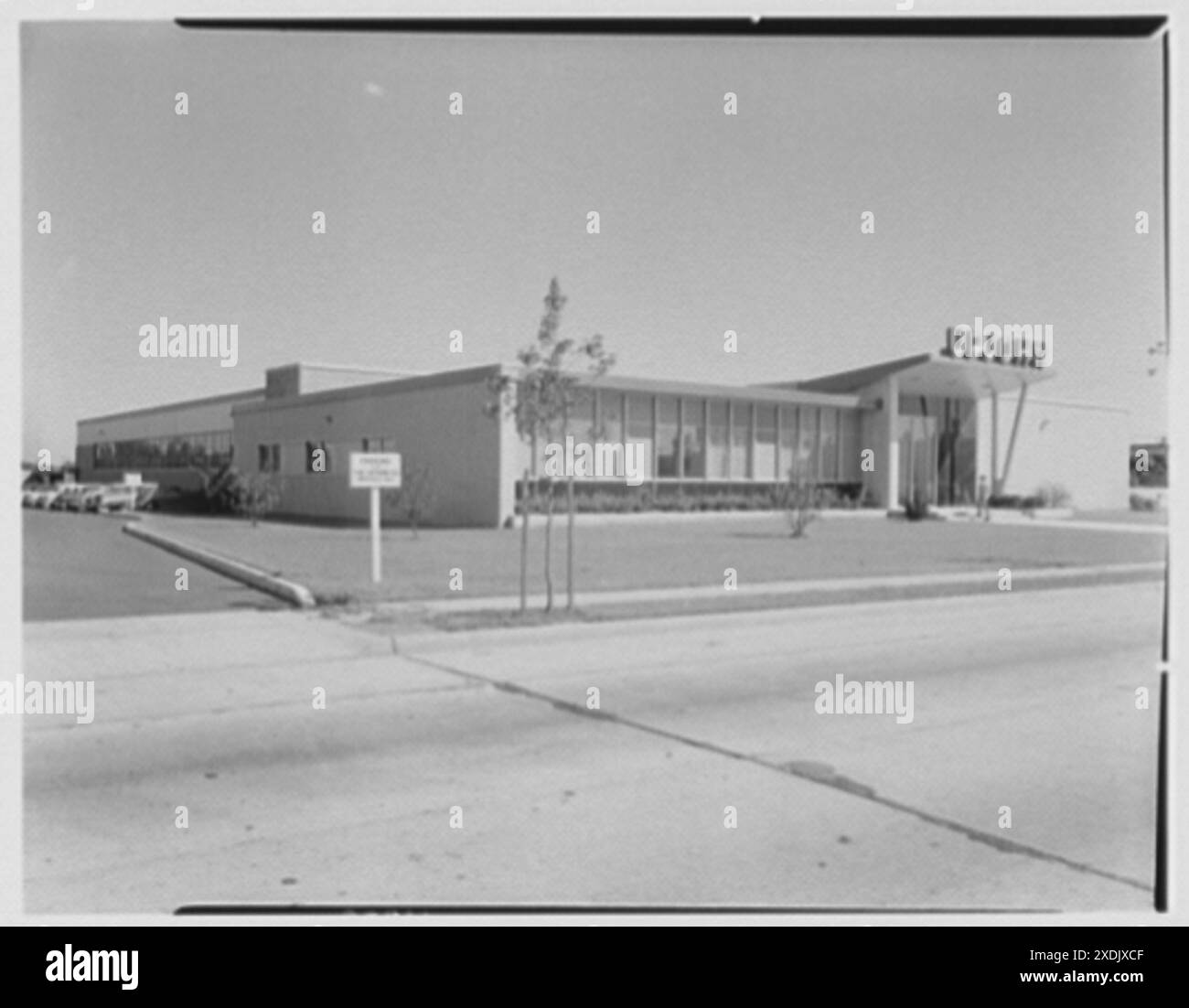 Long Island Lighting Co. Upjohn. Gottscho-Schleisner Collection Stock ...