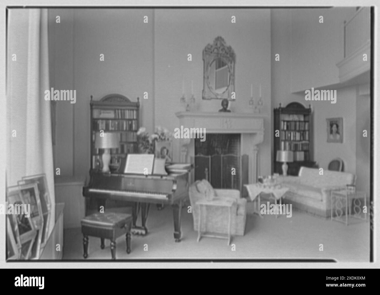 Ellen Ballon, residence at 2 W. 67th St., New York City. Living room ...