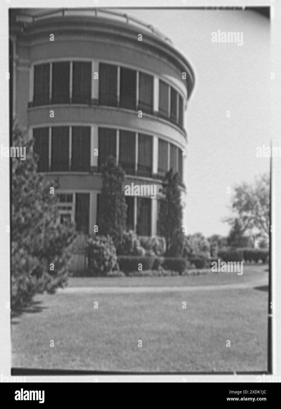 Meadowbrook Hospital, Hempstead, Long Island, New York. Detail of bay ...